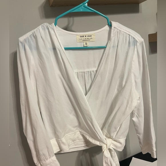 cloth & stone | Tops | Cloth Stone White Wrap Top | Poshmark